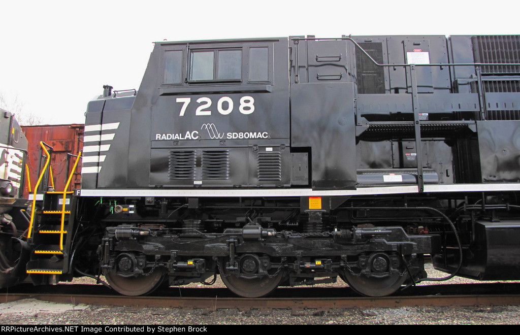 NS 7208